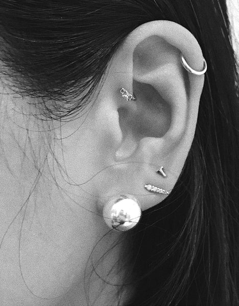 Perfect_Sphere_Studs_silver_bw_grande.jpg?v=1613442948